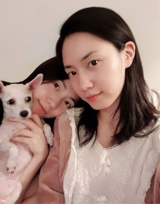 Hwayoung and Hyoyoung share twin selcas