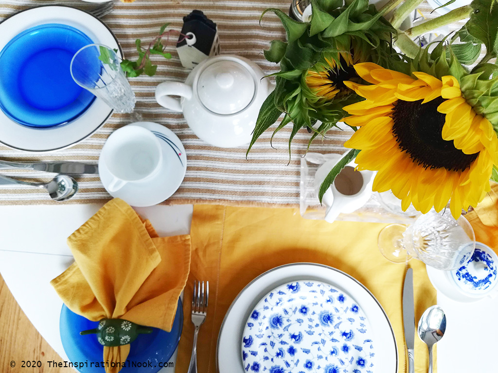 A Classic Summer Breakfast Table Setting