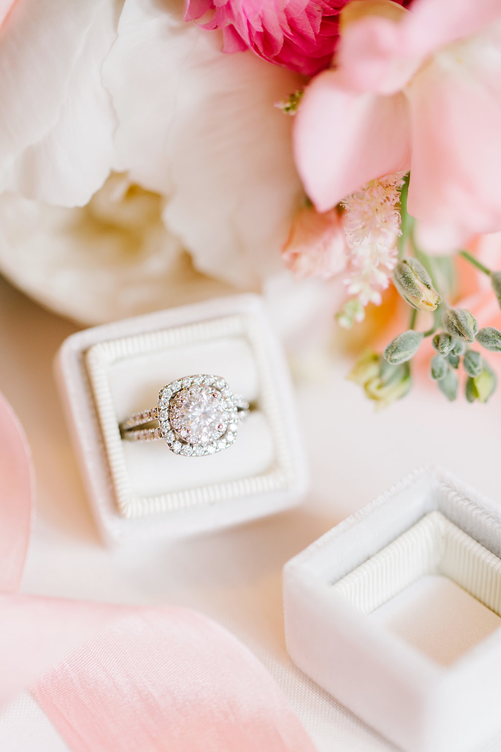 Romantic Casa Feliz Wedding in Winter Park, Florida | Alicia + Ståle