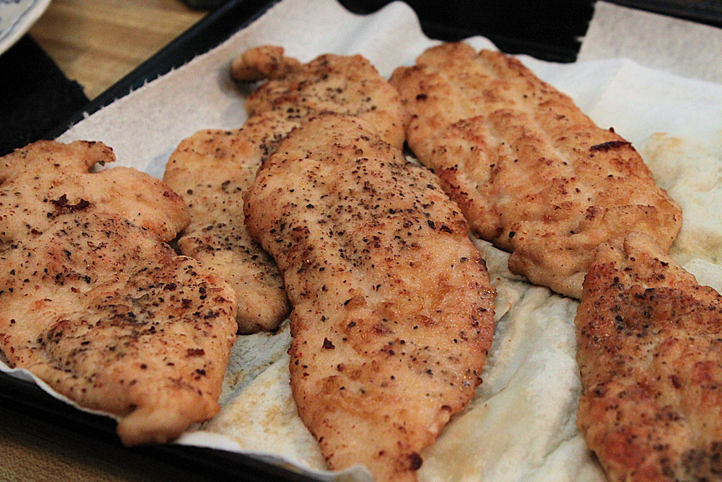 Riffin' in the Kitchen: Friday Dinner: Chicken Piccata, Fettucine con ...