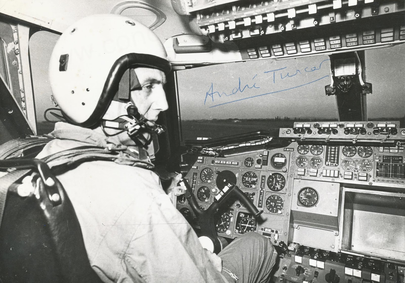 44 (b). Collection Concorde - Photographies