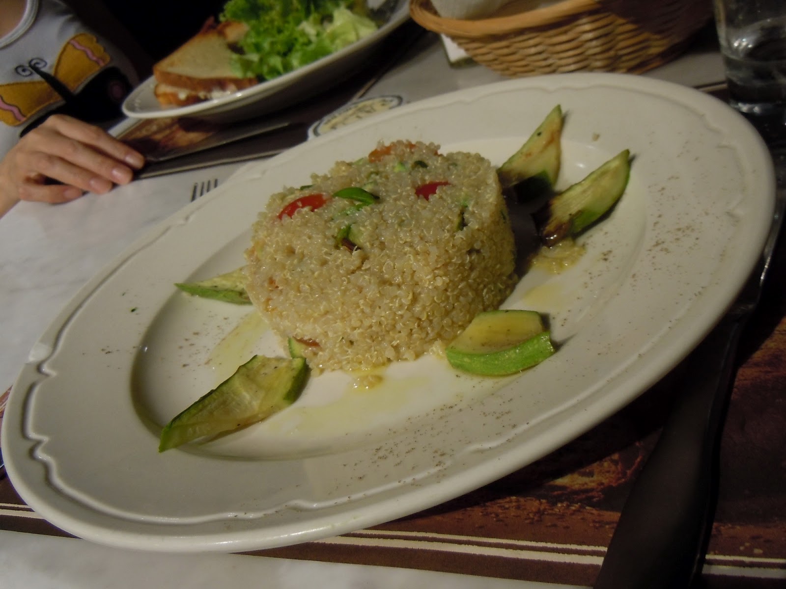 La salade de quinoa au menu des restaurants au Liban