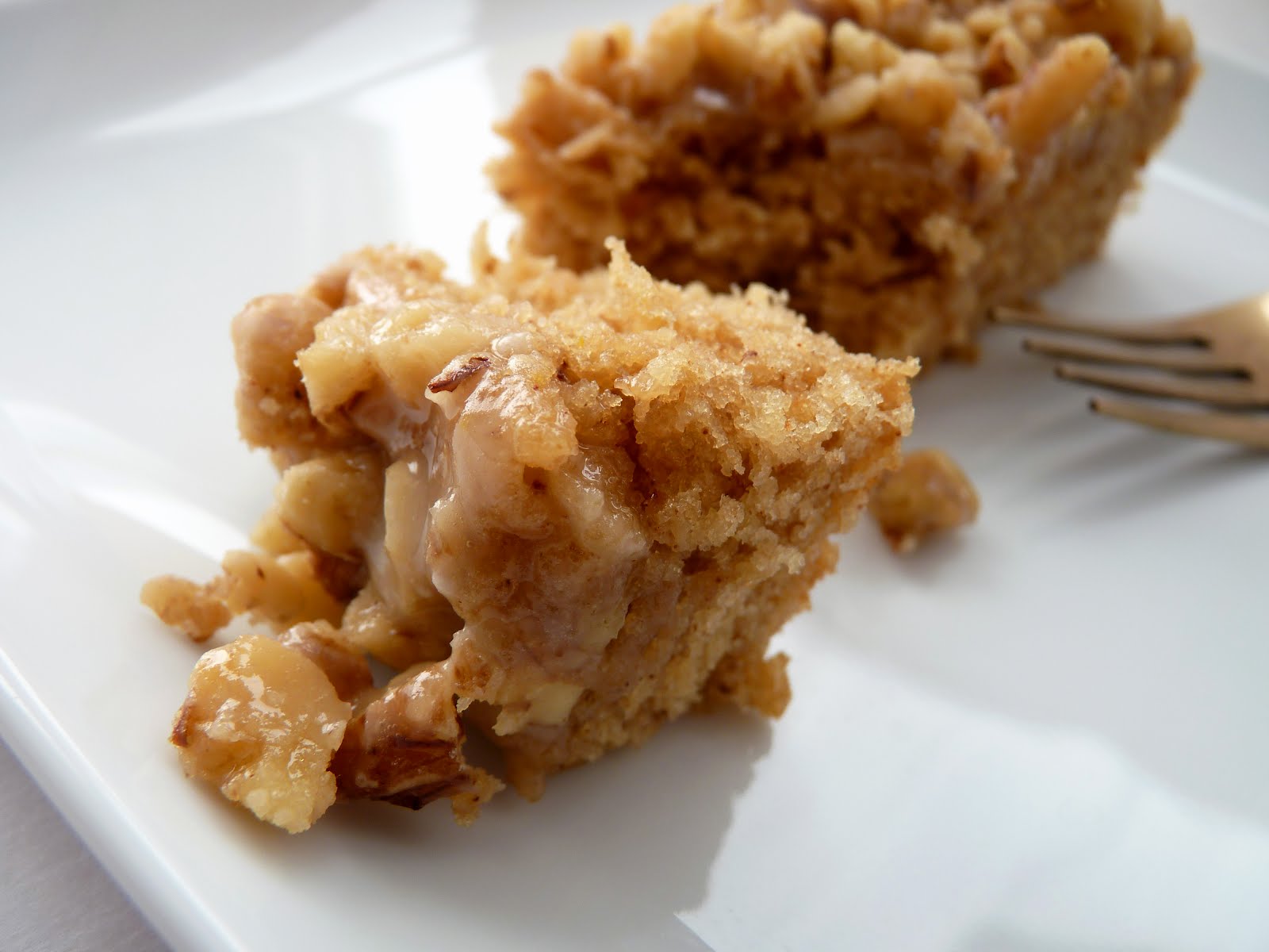 :pastry studio: Walnut Maple Cake