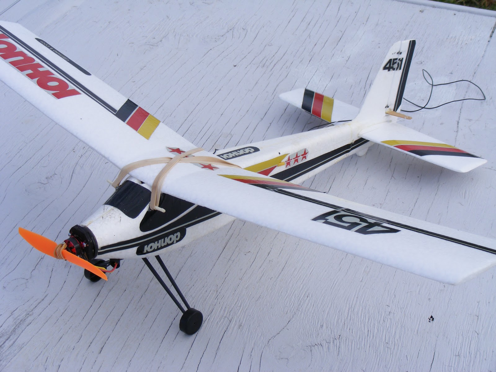 RC Flying Models: Russian Junior Free Flight Conversion