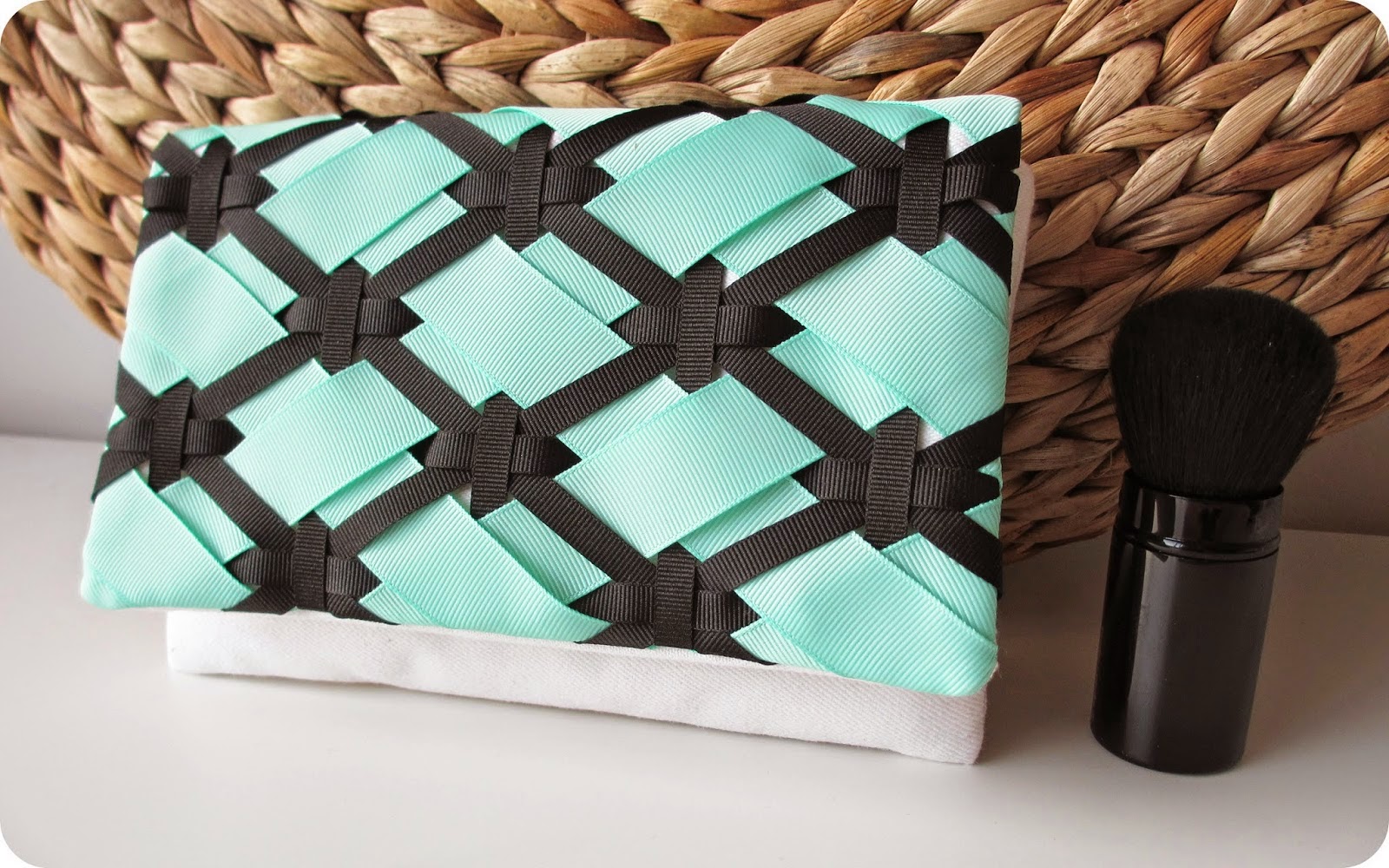 *Tadaam !: DIY / Tuto : Pochette tressée