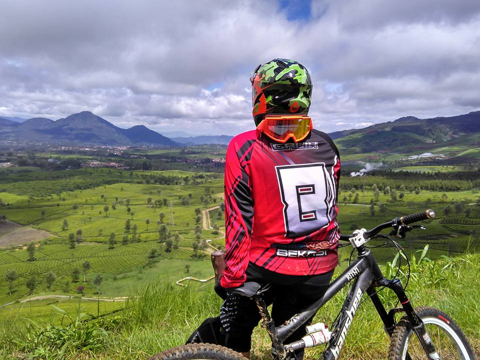 INDONESIA MOUNTAIN BIKE: Photo Gowes di Wayang Windu Bike park (WWBP ...