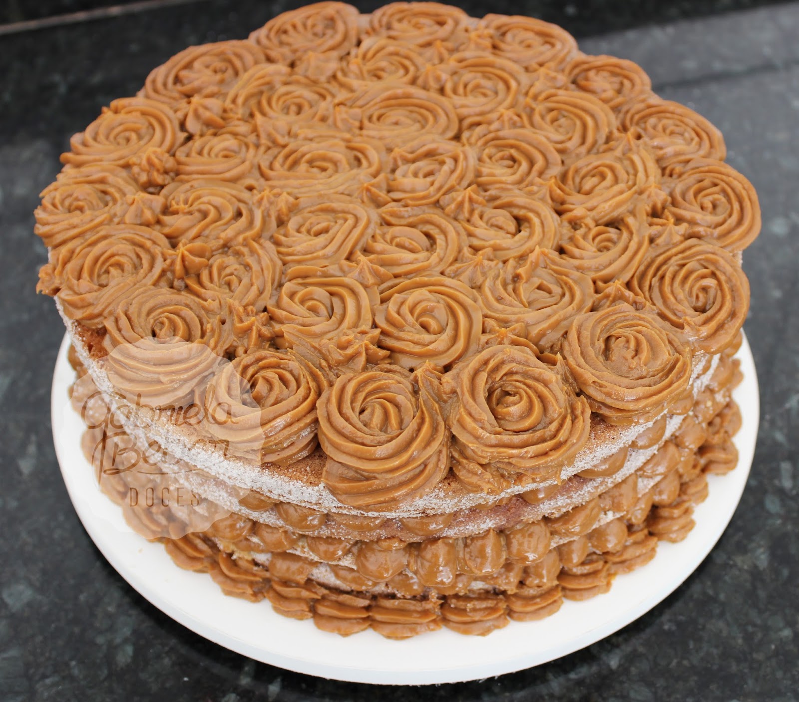 Gabriela Beber - Bolos e Doces Personalizados: Bolo de Churros