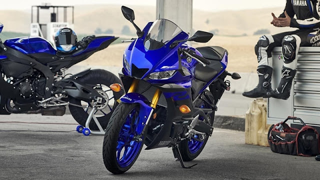 Yamaha R25 2019 Facelift 3 Pilihan warna Terbaru - Racing Drag