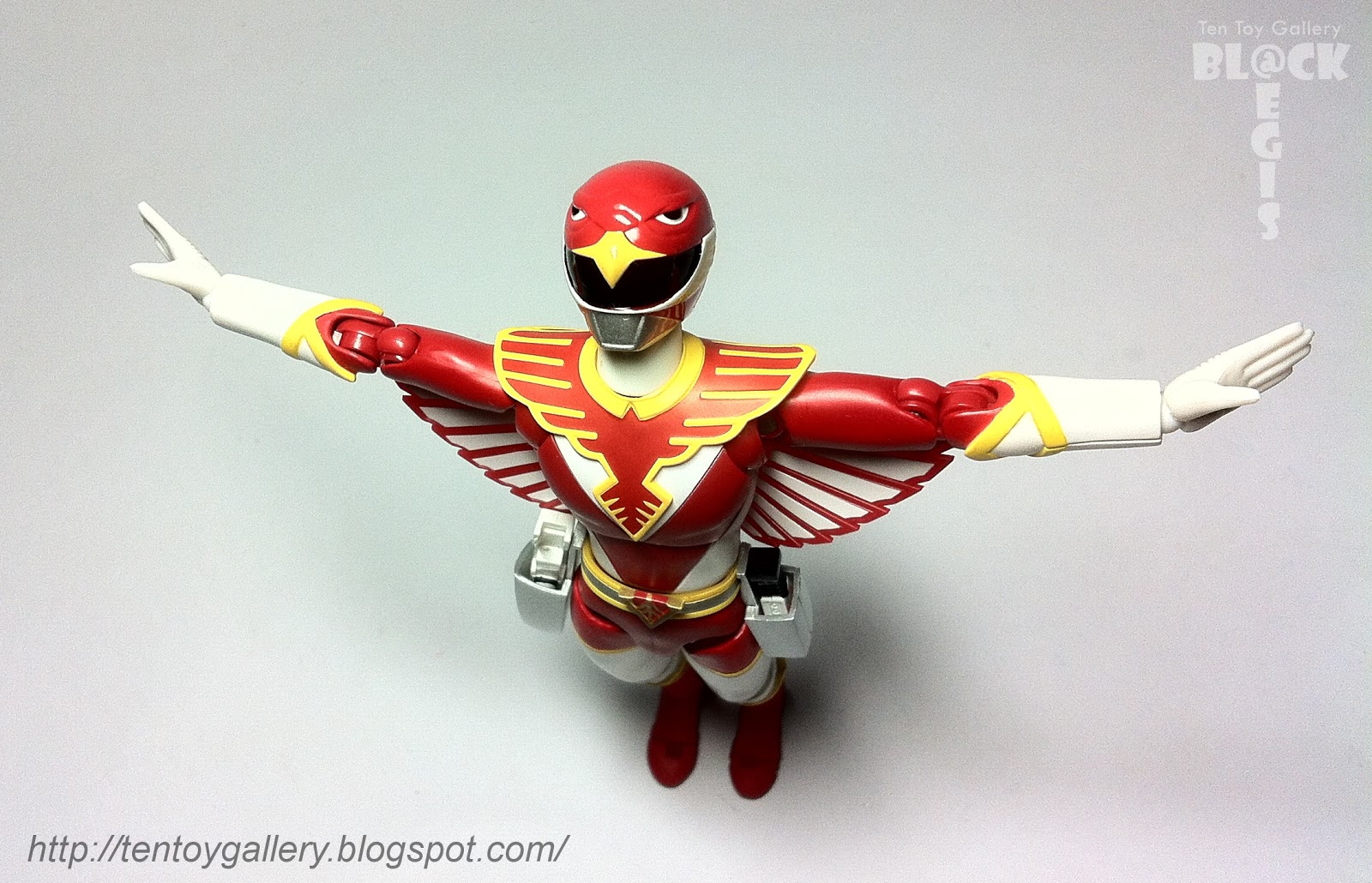 Ten Toy Gallery: Review: S.H.Figuarts Red Hawk