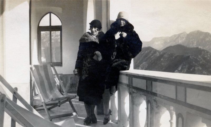 30 Beautiful Photos Capture the ’20s Women in Fur Coats | Vintage News ...
