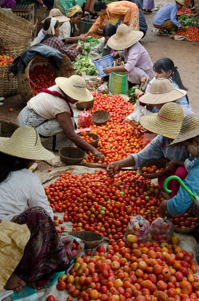 Myanmar Insider: Strolling in the streets of Bagan