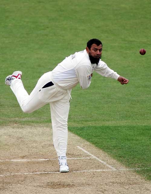Saqlain Mushtaq Former Pakistani Star Cricketer Pictures Photos Images ...