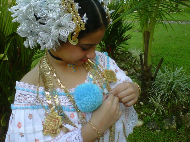 La Pollera de Panamá: Cronología de una Pollera de Coquito....