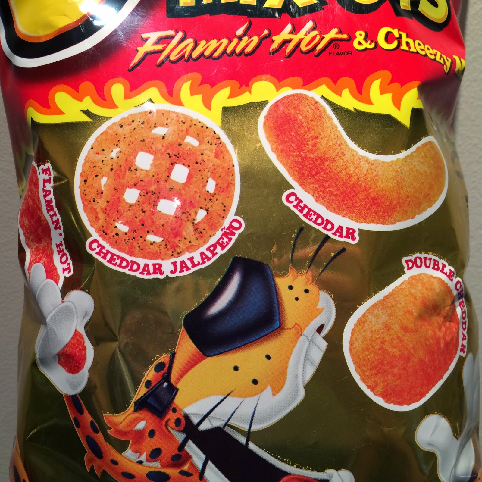 Cheetos Mix-Ups Flamin' Hot & Cheezy Mix / チートス ミックスアップス フレーミングホット&チージー ...