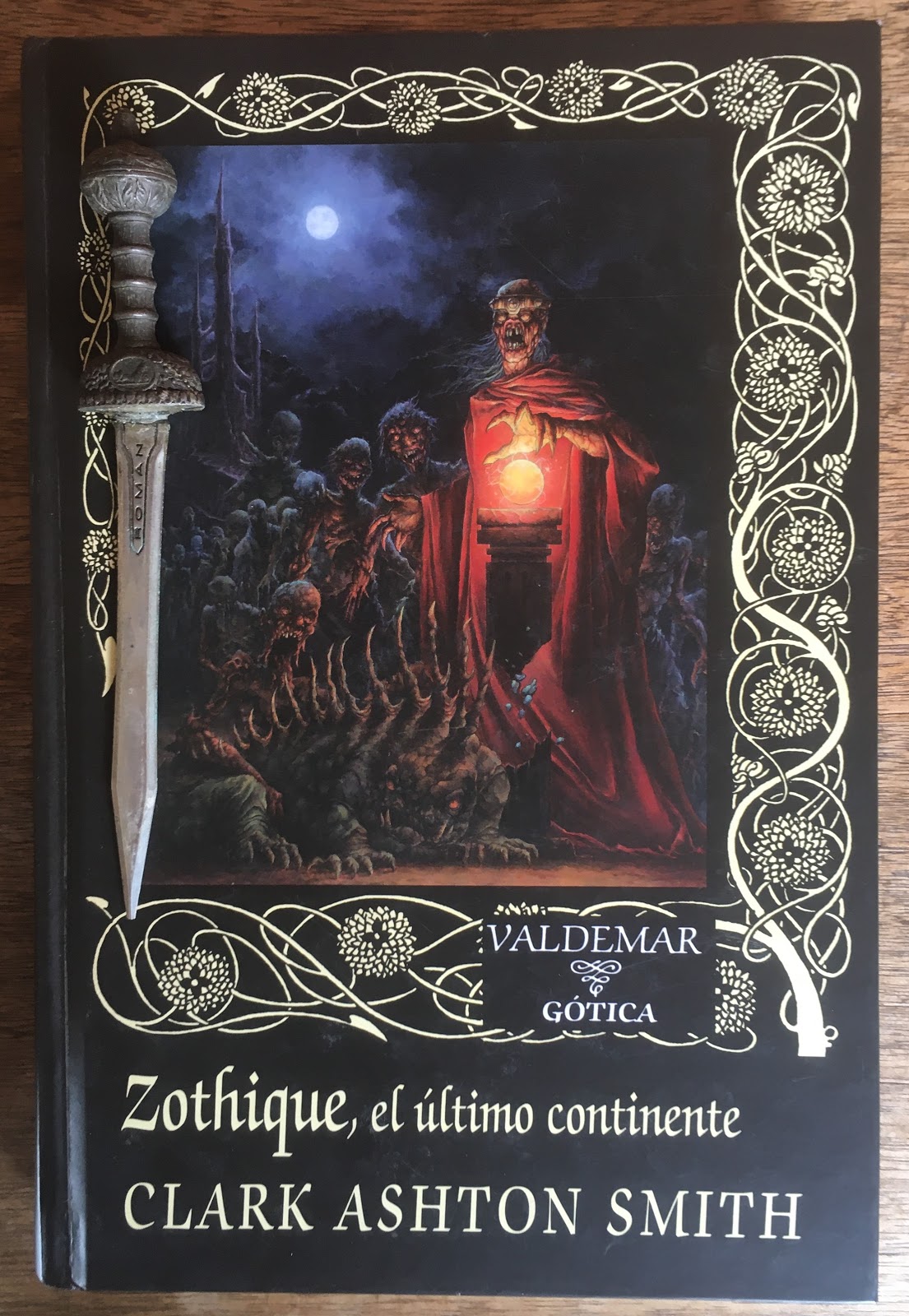 Libros de Olethros: ZOTHIQUE, EL ÚLTIMO CONTINENTE. Clark Ashton Smith