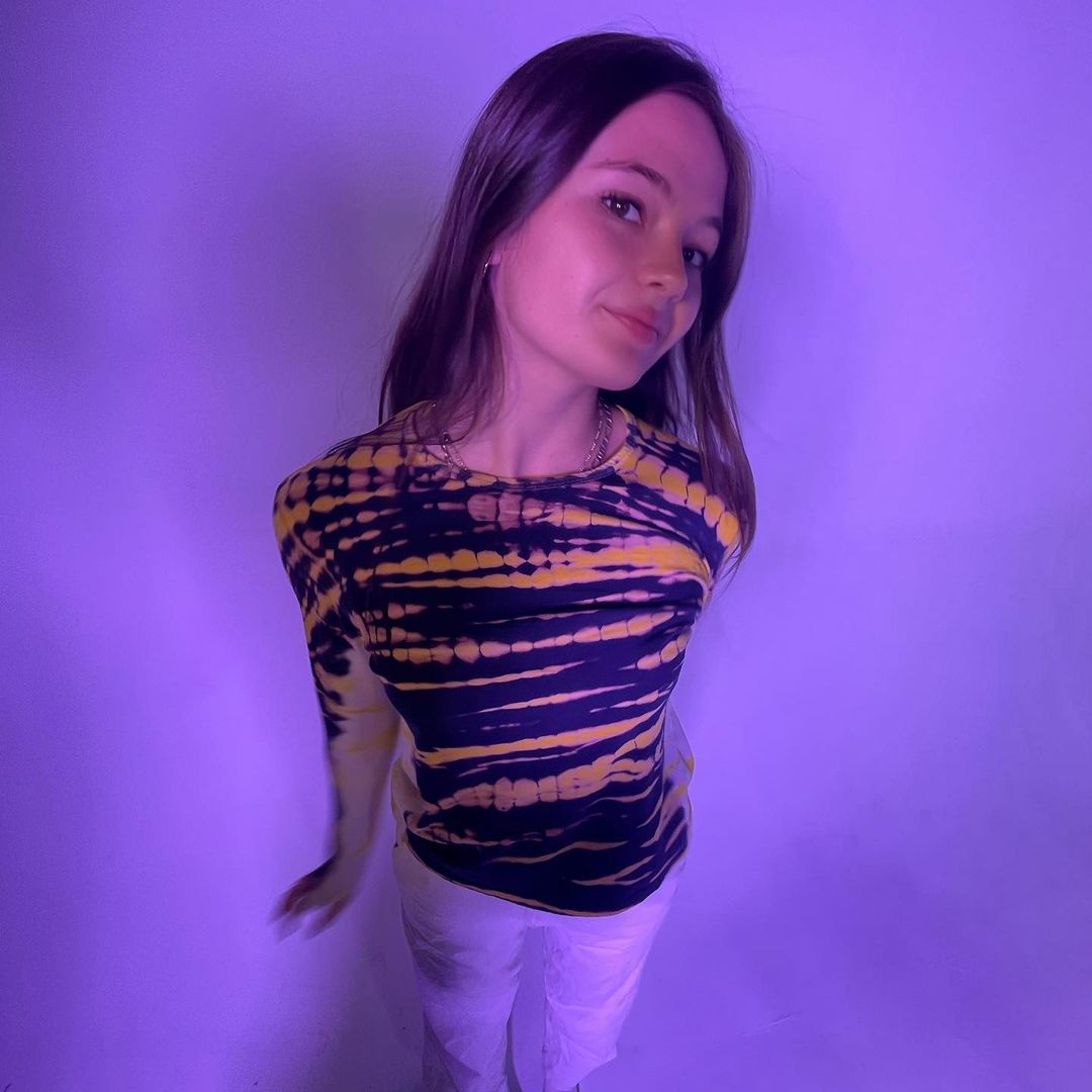 Starlet Arcade: Hot Simone Beres