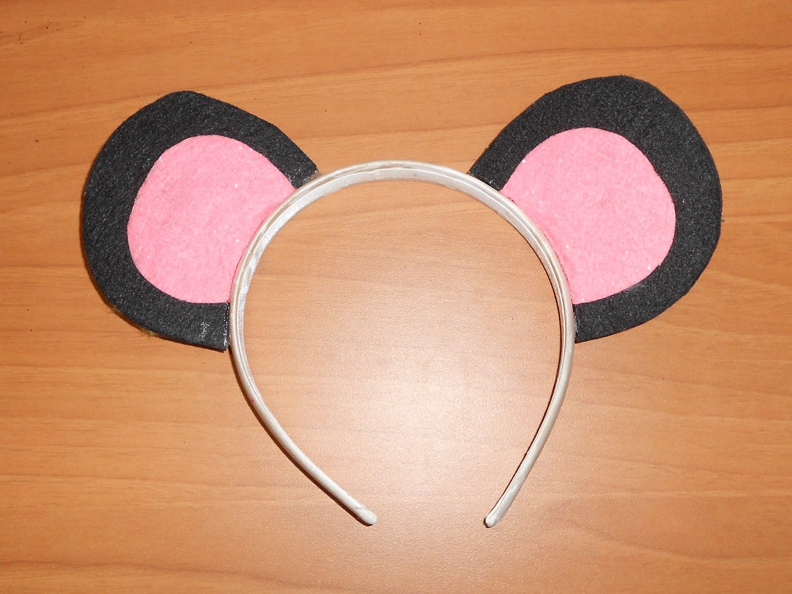 Cashmere and Oolong: Cute Costumes