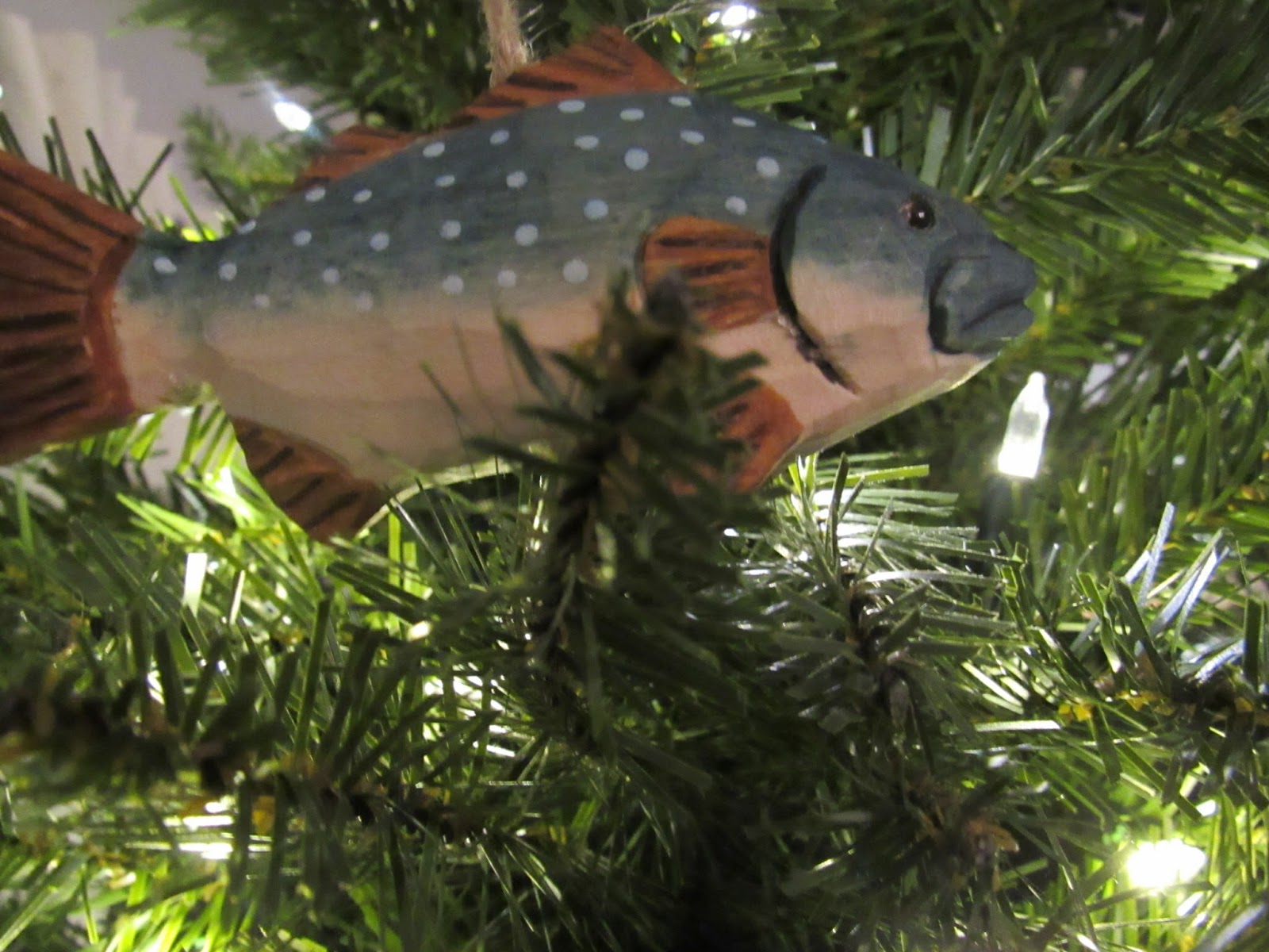 Salt Marsh Cottage: Creating a Coastal Christmas Tree