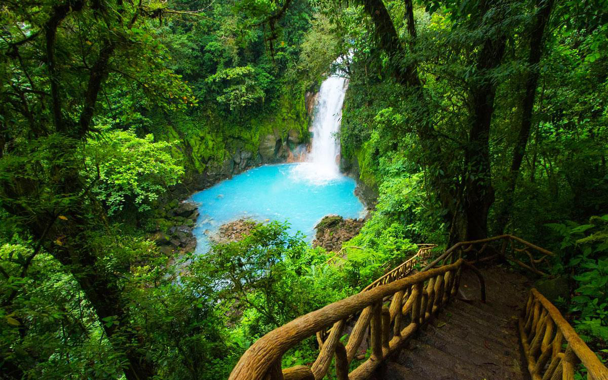 Rio Celeste and Sloths