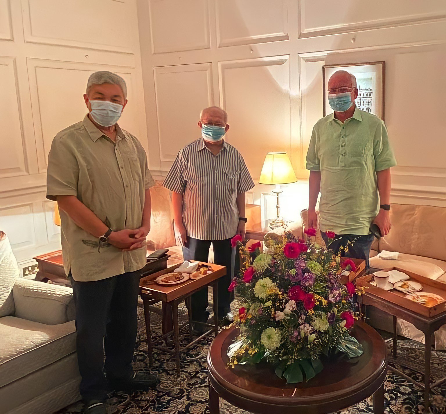 Tengku Razaleigh Receives Visit From Zahid, Najib on Wednesday night ...