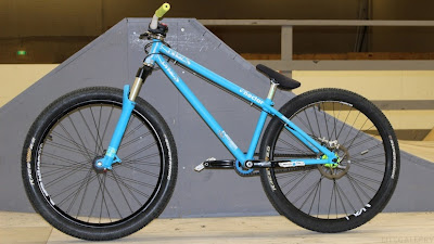 Litegallery: Ns Majesty dirt by Morgan Dupontreué