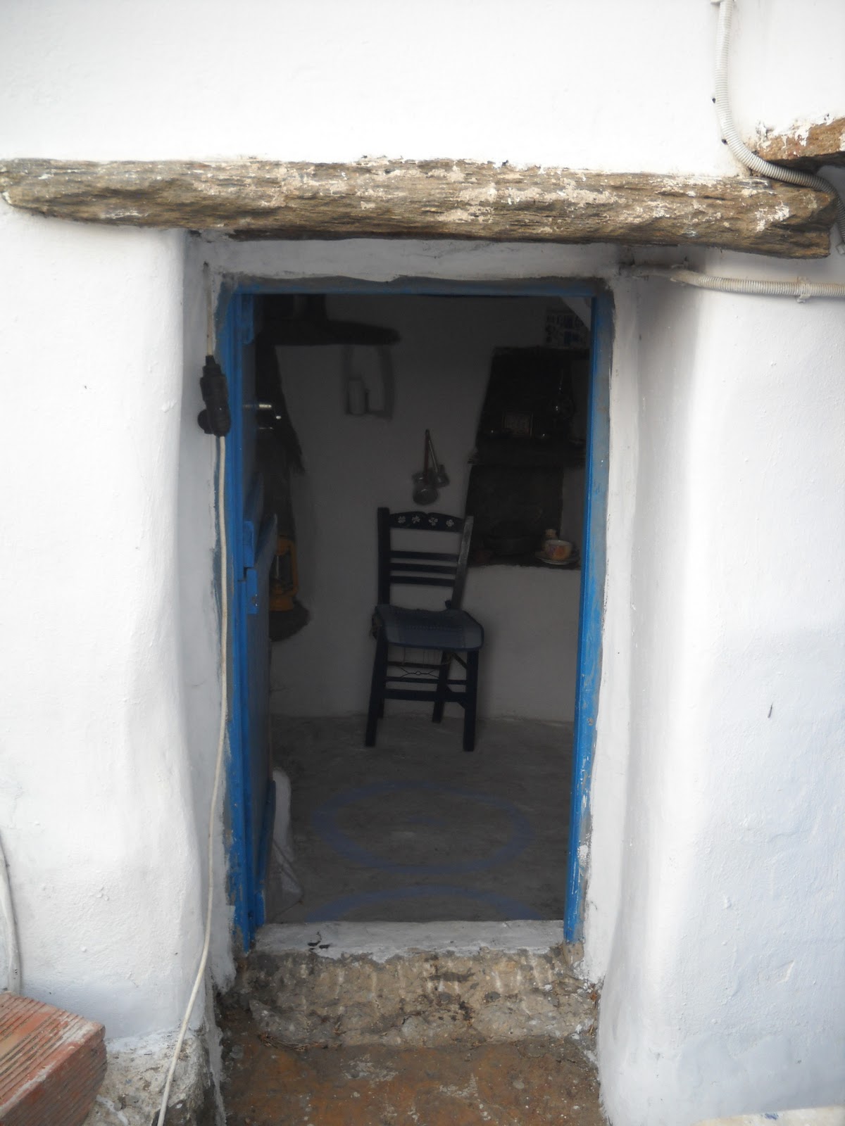 Η ΚΟΡΗ ΣΤΟΝ ΠΥΡΓΟ