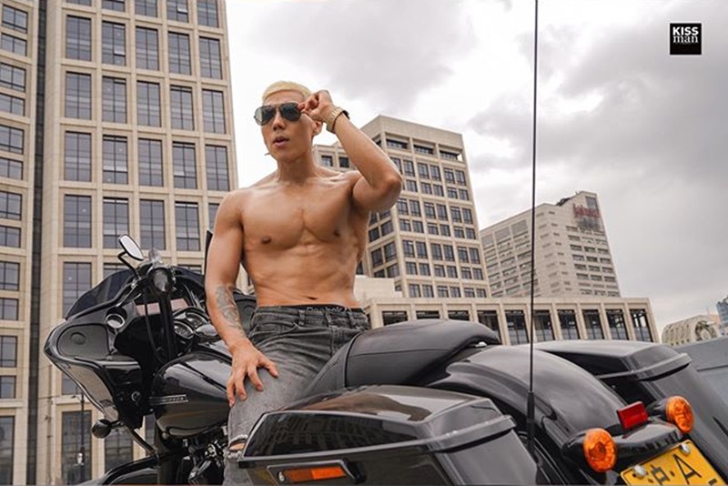 Grand Boyzone: KissMan Photo X12