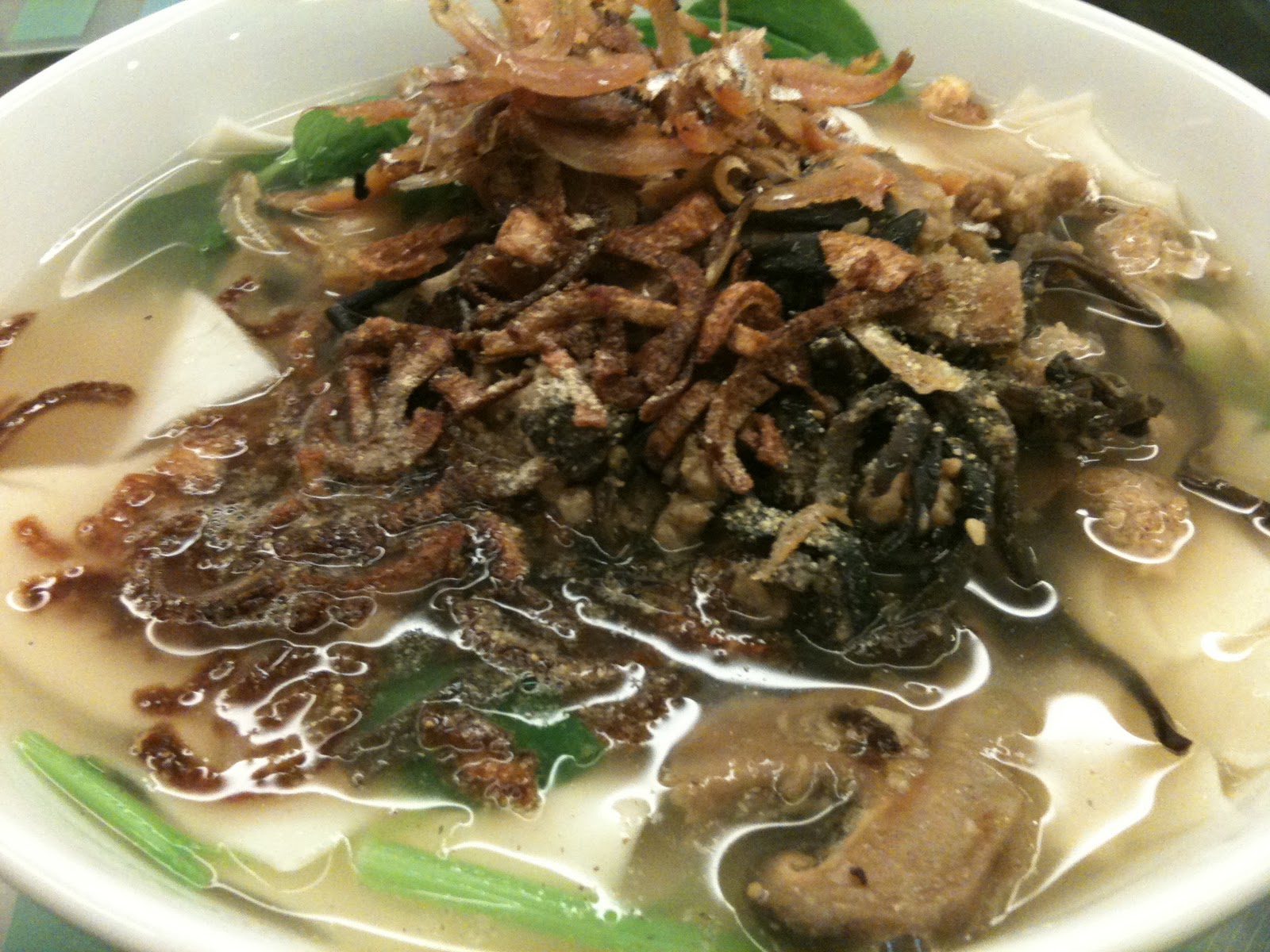 Kathryne's Kitchen: Mi Hoon Kueh -Typical Hokkien Favourite