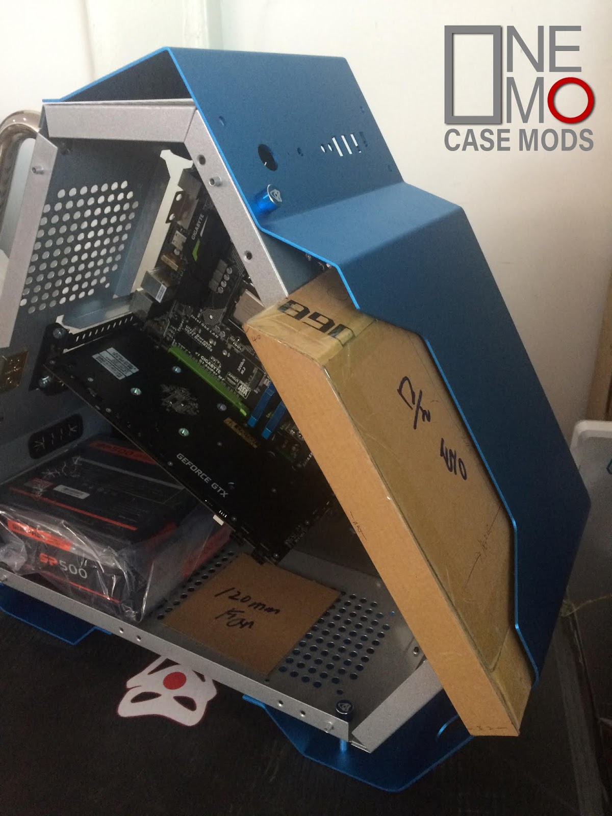 Ice Cube Computer Case Mod [아이스 큐브 커스텀 수냉 모드] Part-1 | 네모난 세상