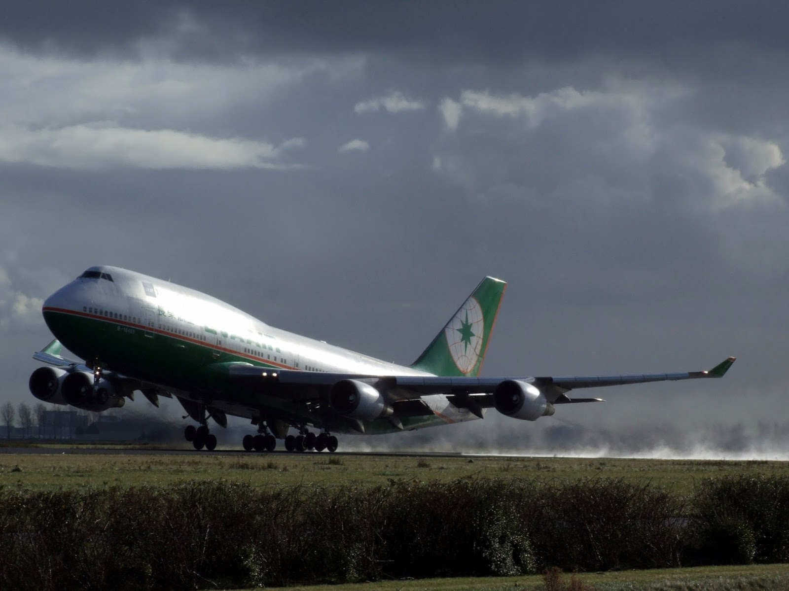 Boeing 747 Wallpaper Gallery - Page 3 - Aircraft Nerds