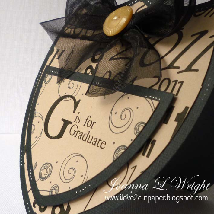 i love 2 cut paper: Graduate Shaped Card