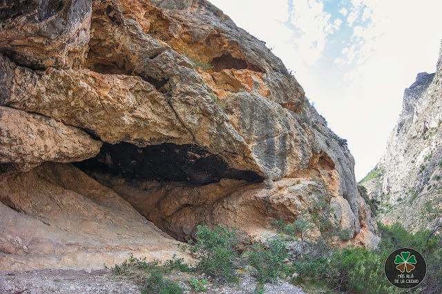 Cova de les Dones (Busot) | Más allá de la ciudad