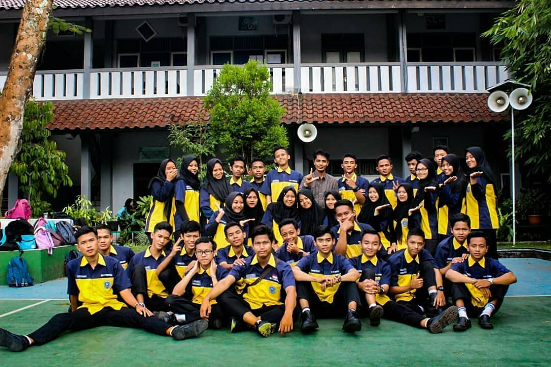 Alasan Masuk SMK Jurusan TKJ Serta Penjelasannya - Liza Rifan Muazin