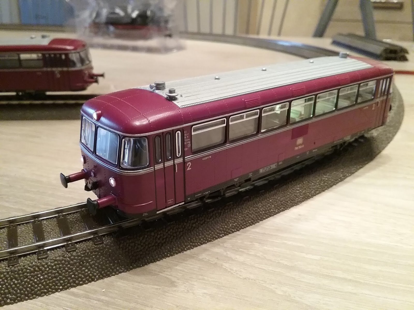 Un petit coin d'Alsace en Belgique : Le VT 798/998 Roco version 2 rails