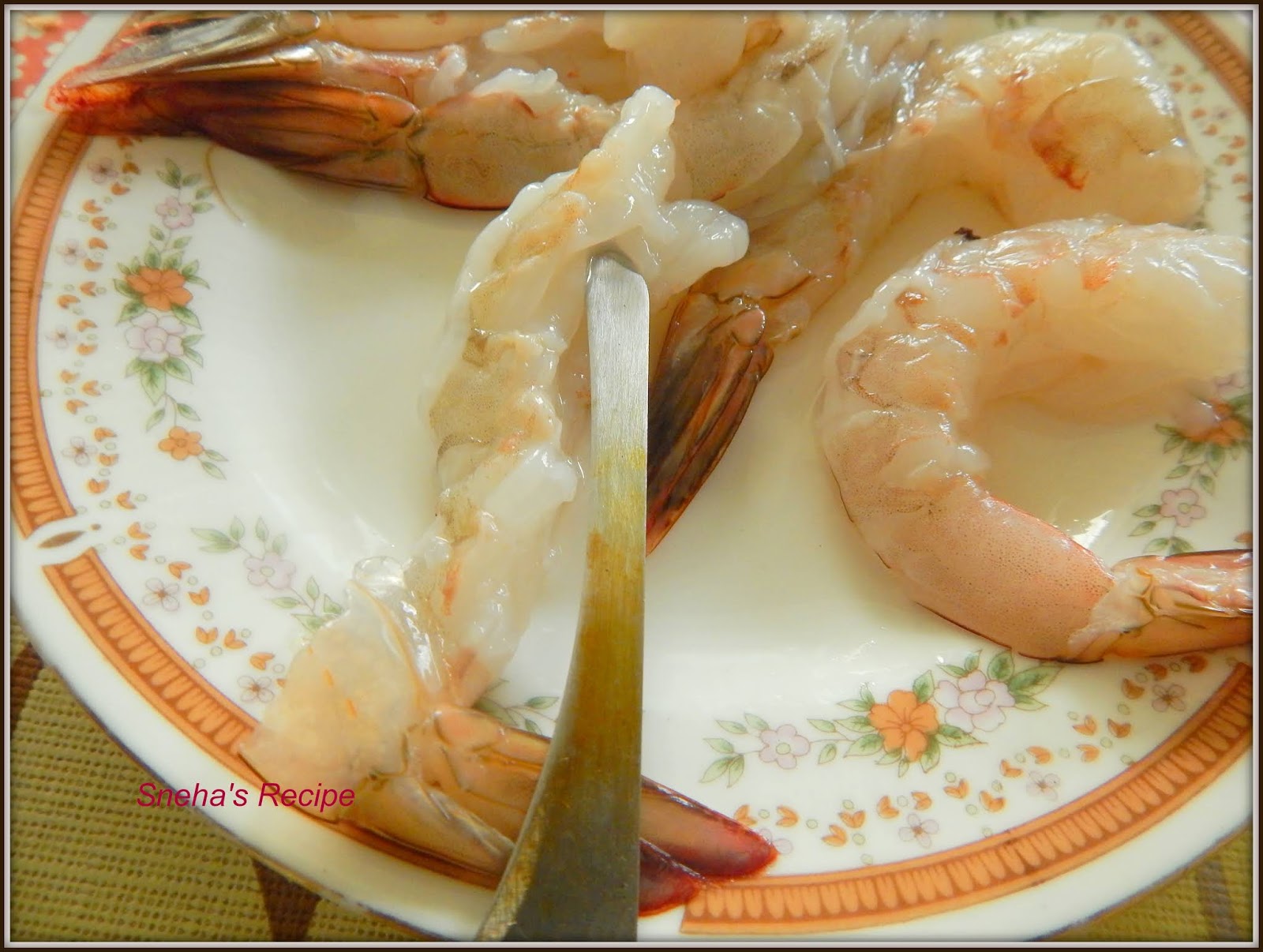 Cracker Fried Prawns#FishFriday - Sneha's Recipe