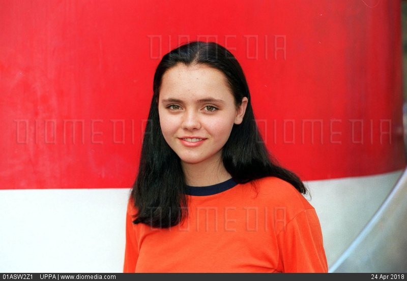 New WonderfulChristinaRicci: Gallery (premiere & charity): Christina at ...