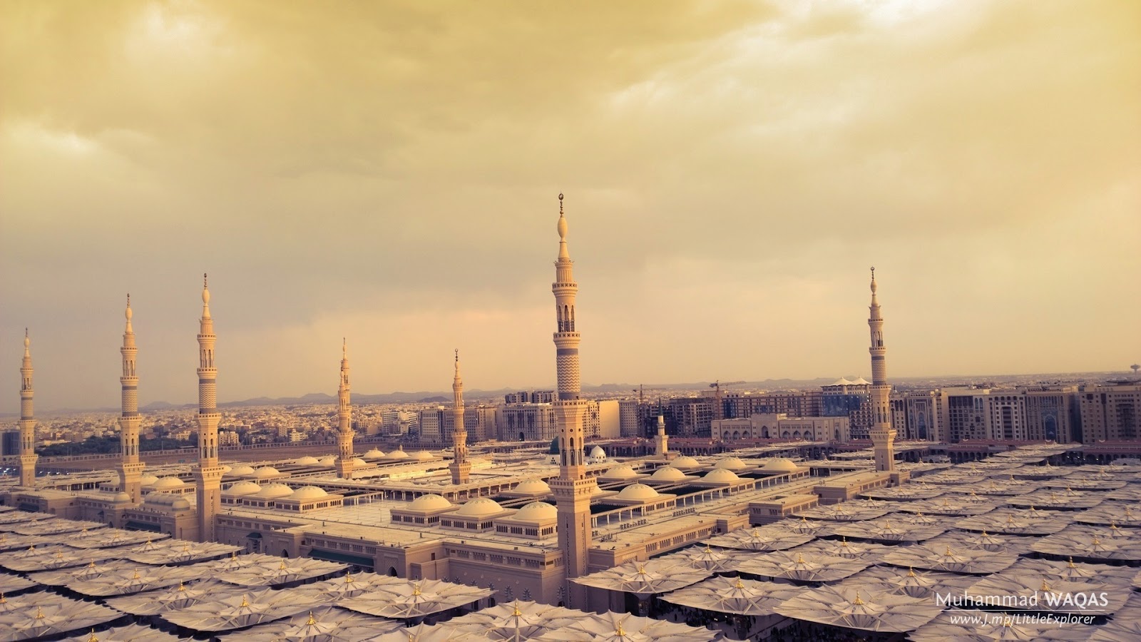 Photos of Haramain - Masjid Al-Haram, Makkah and Masjid Nabawi, Madeenah