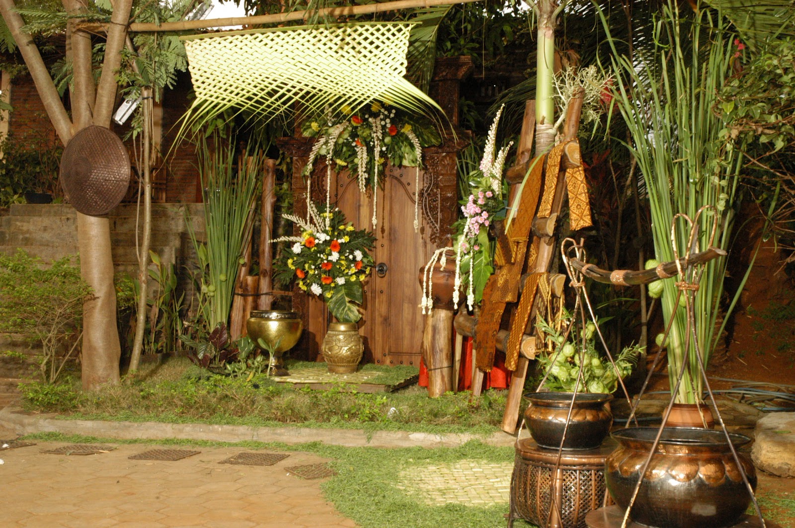 BUNGA DEKOR: DEKORASI SIRAMAN