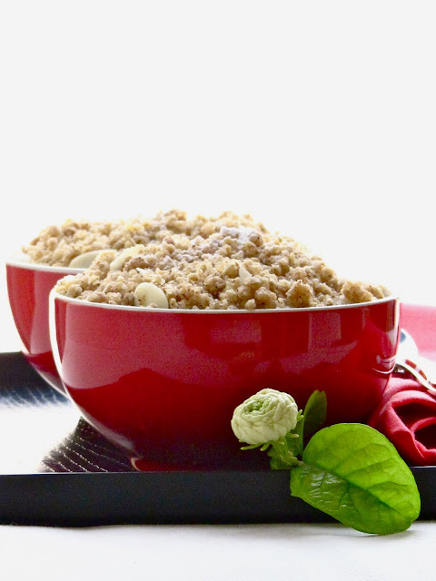 Plateful: Strawberry Crumble — a bit tart, a bit sweet, a bit warm, a ...