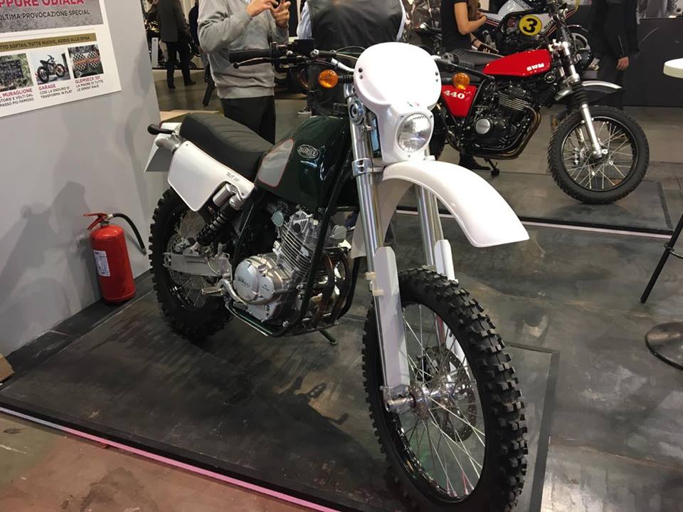 garage italiano: Enduro vintage per tutti i giorni