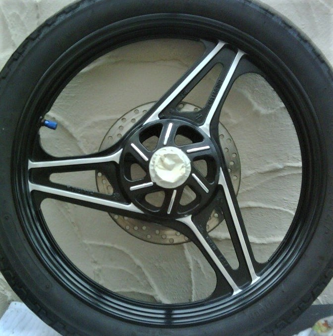 Yamaha YBR 125 Owner Blog : Yamaha YBR 125 custom polishing details on ...