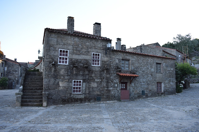 Guia Para Visitar A Aldeia Histórica de Sortelha - À Descoberta Pelo Mundo