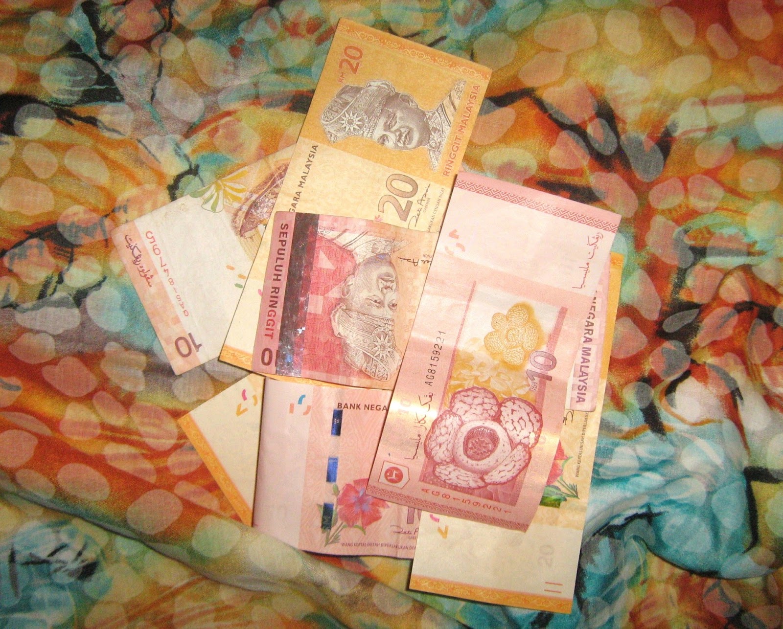 depankanta.blogspot.com: WANG KERTAS RM20, WARNA YANG MENGELIRUKAN