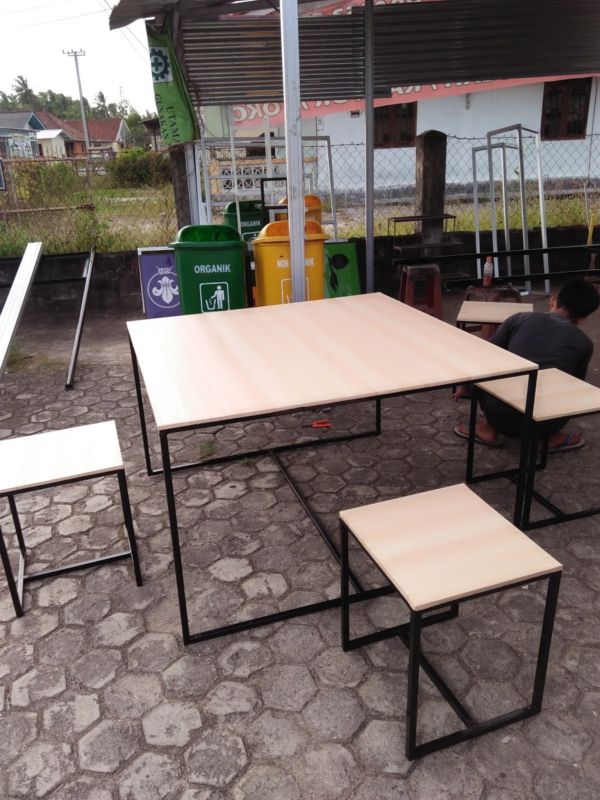 SET MEJA MAKAN ala CAFE - KIREINA MEDIA