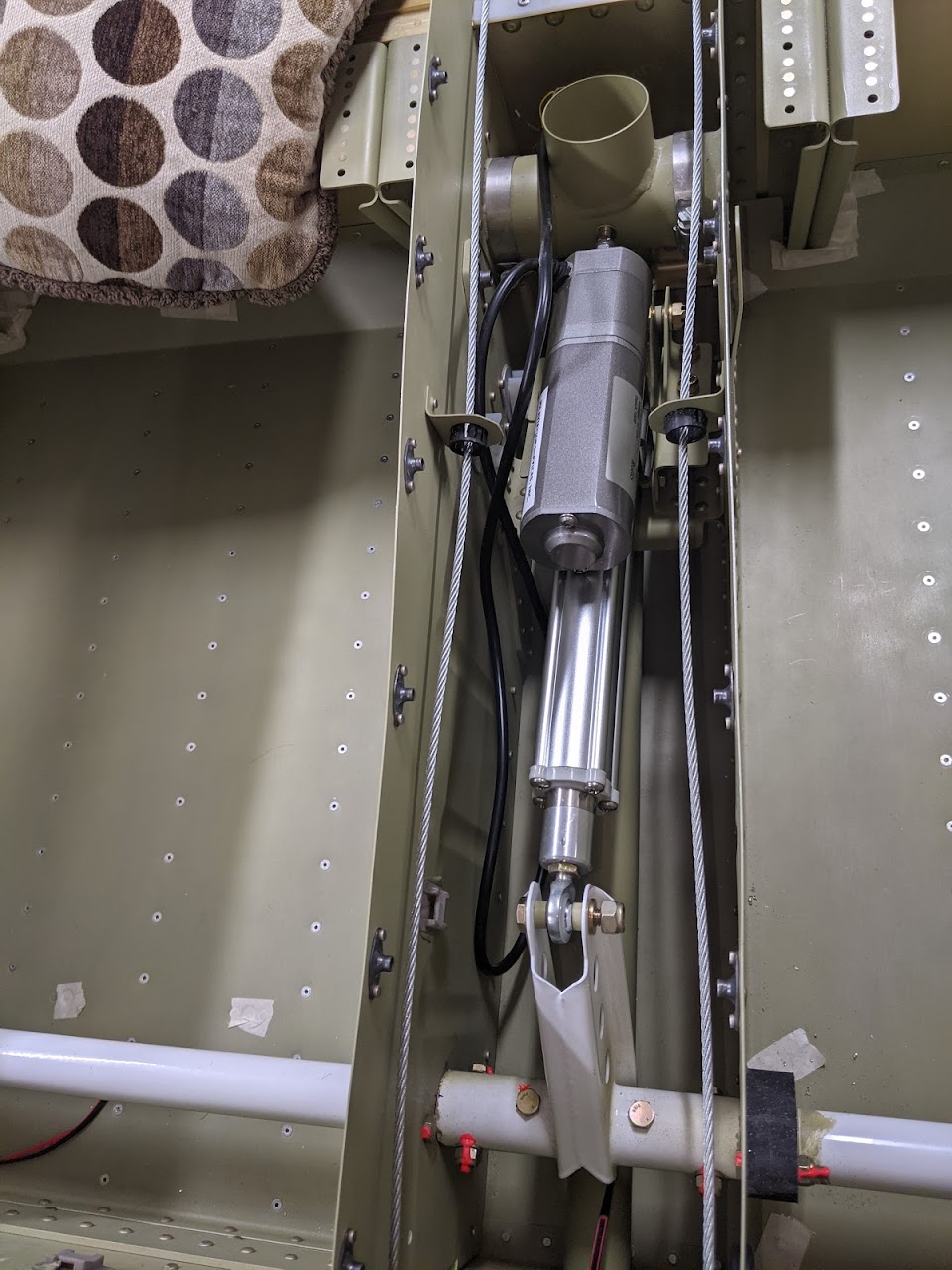 Damazio family's RV-10 project: Flap system done