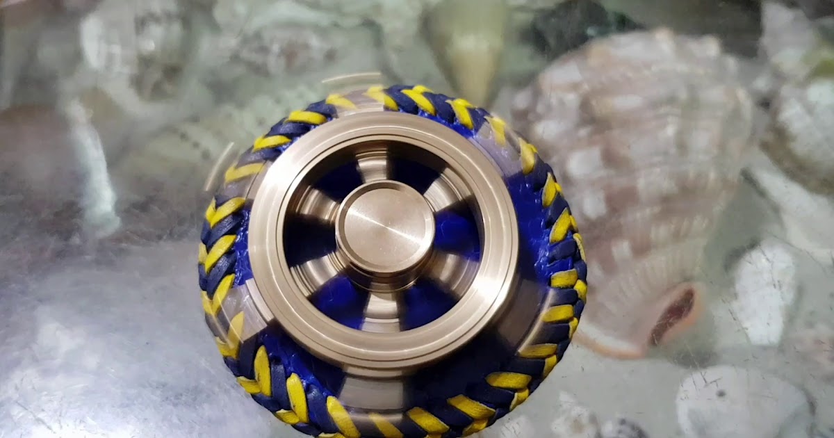 A Sailor's Leather: Steering wheel buckles!