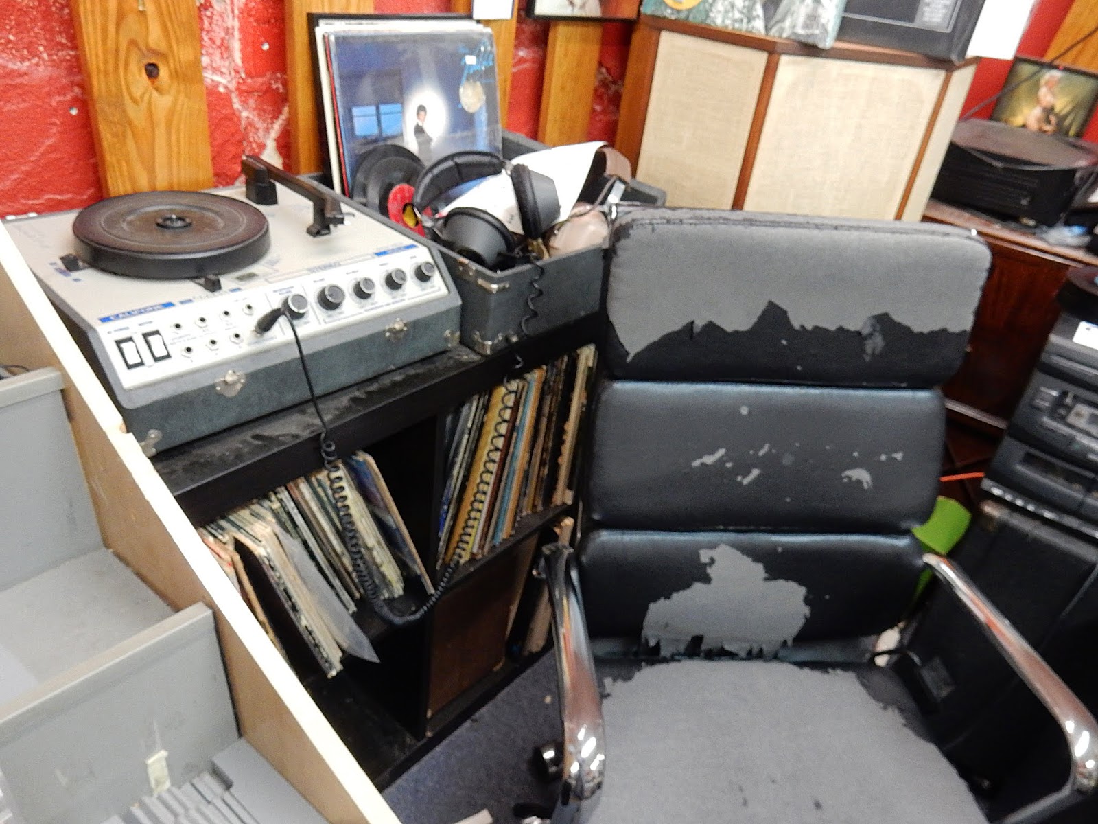 Mobile Records - Vinyl Seeker