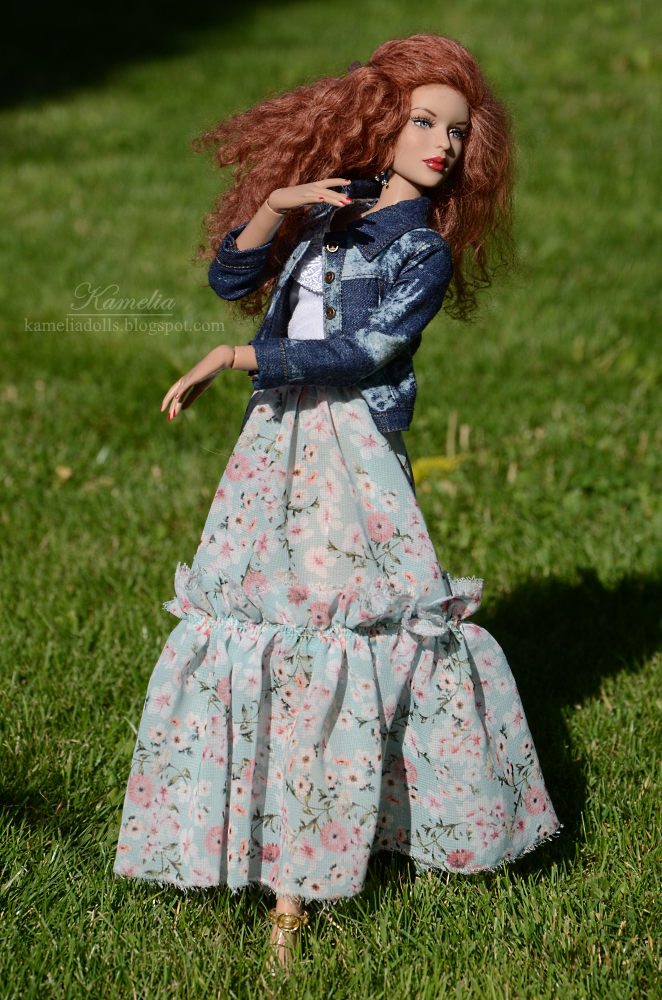 Kamelia: Roztańczona Peggy | Dancing Peggy