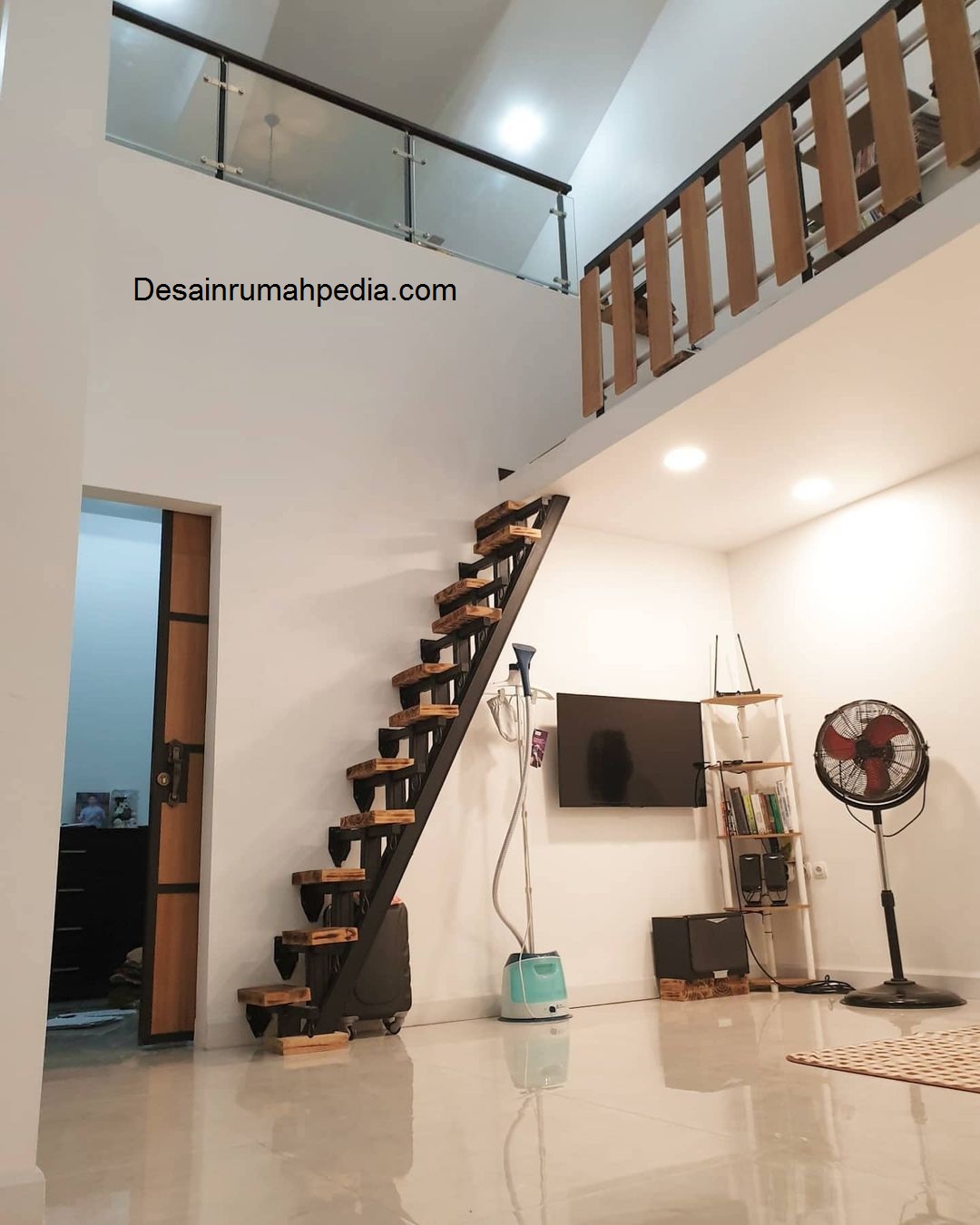 6 Desain Mezzanine Yang Buat Rumah Lebih Space Living