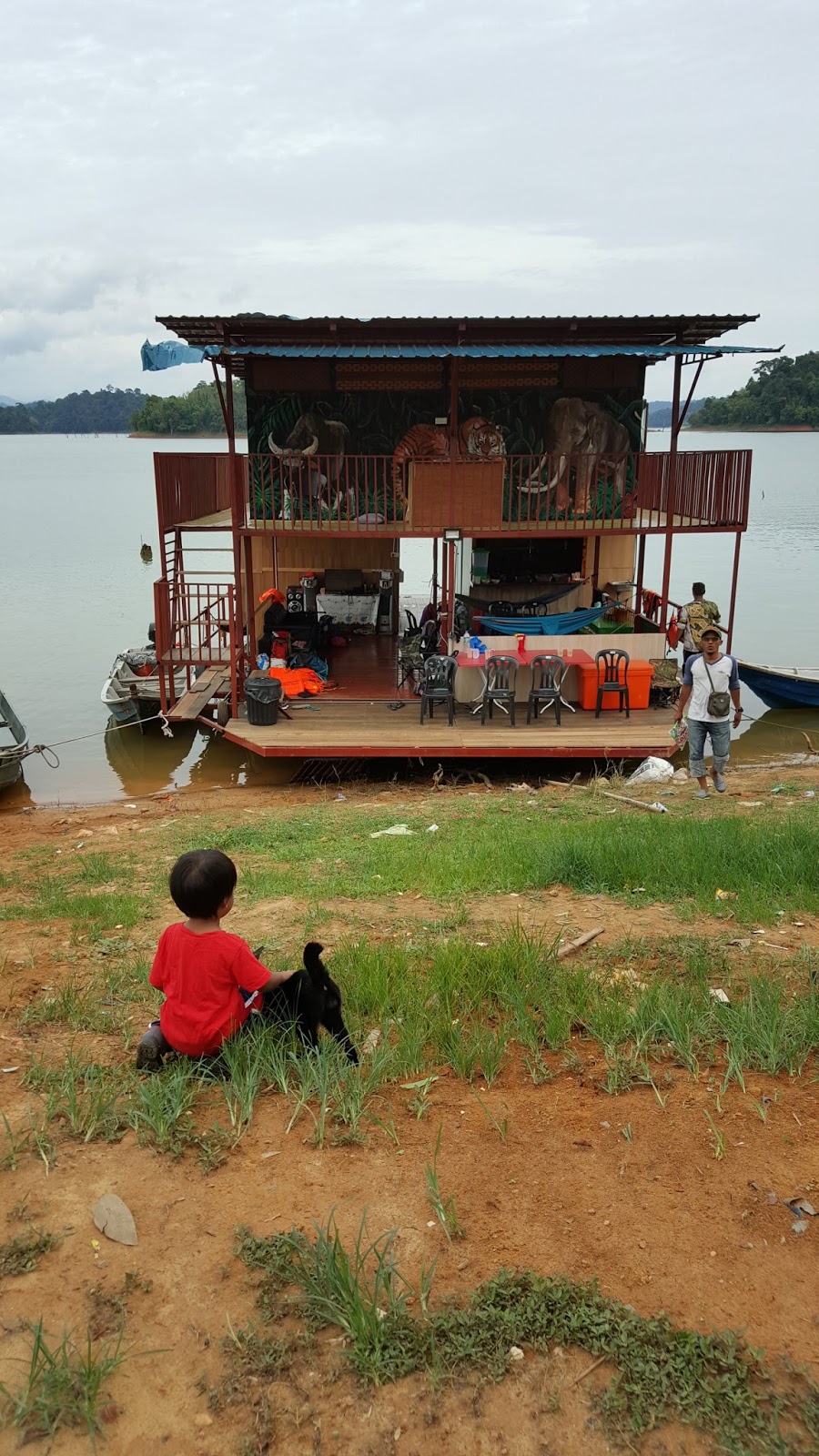 Mencari damai di Tasik Banding, Royal Belum